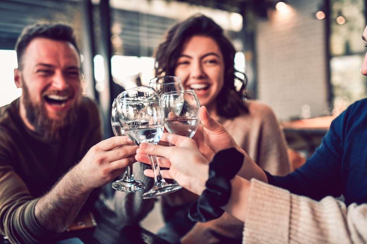 Conheça 9 benefícios de parar de beber álcool - Blog Penteadeira